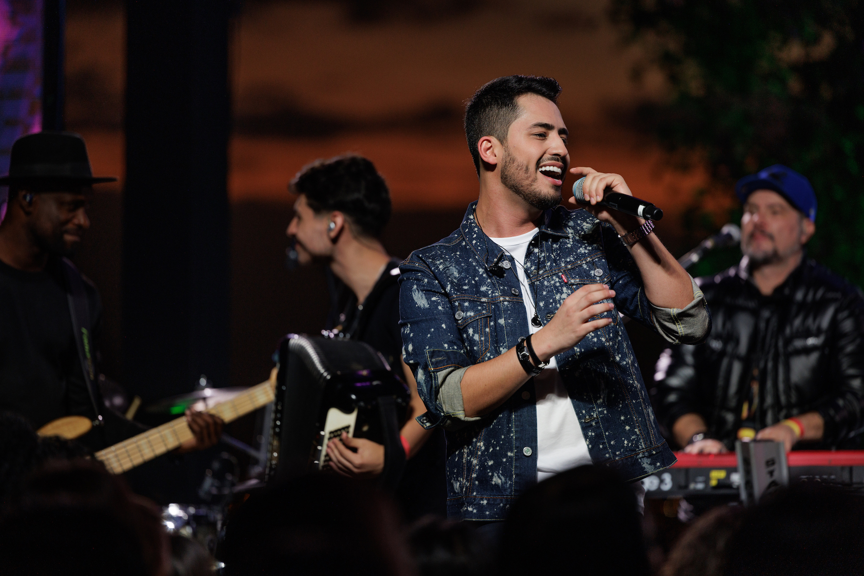 Matheus Vargas disponibiliza o álbum Química Foda!